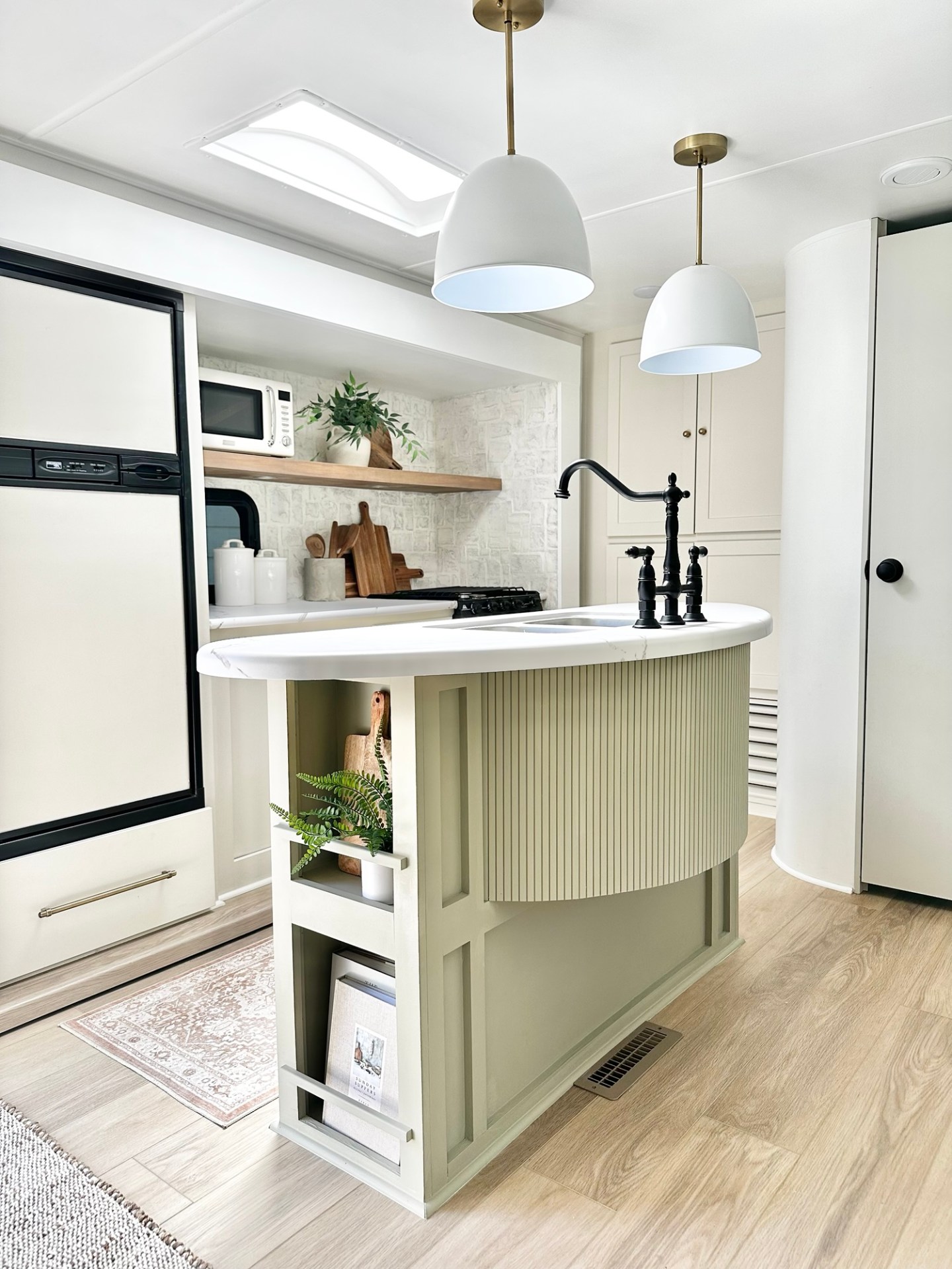 TRAVEL TRAILER BEFORE + AFTER – my divine home